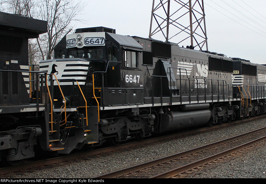 NS SD60 #6647 on 212